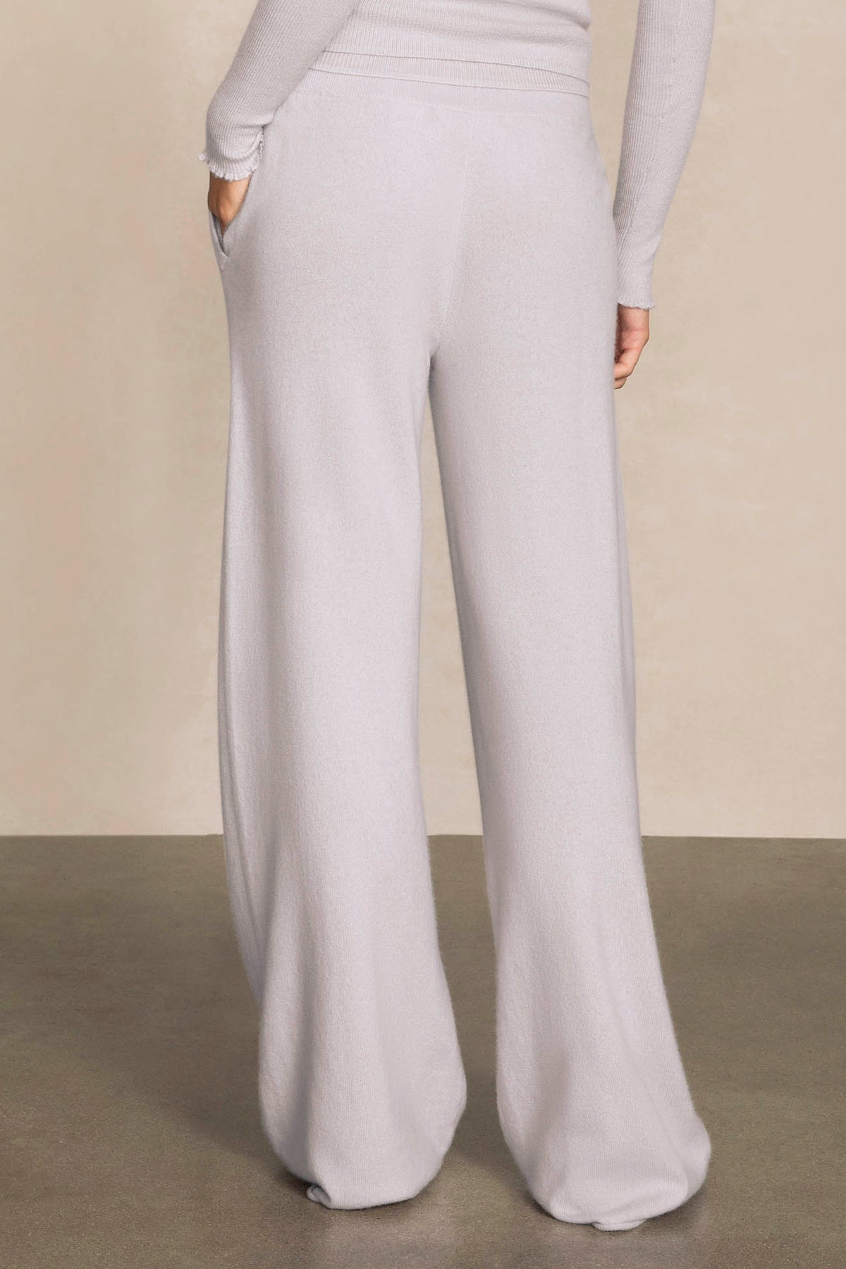 Women's Anastasia Wide Leg Cashmere Pants – NAKEDCASHMERE