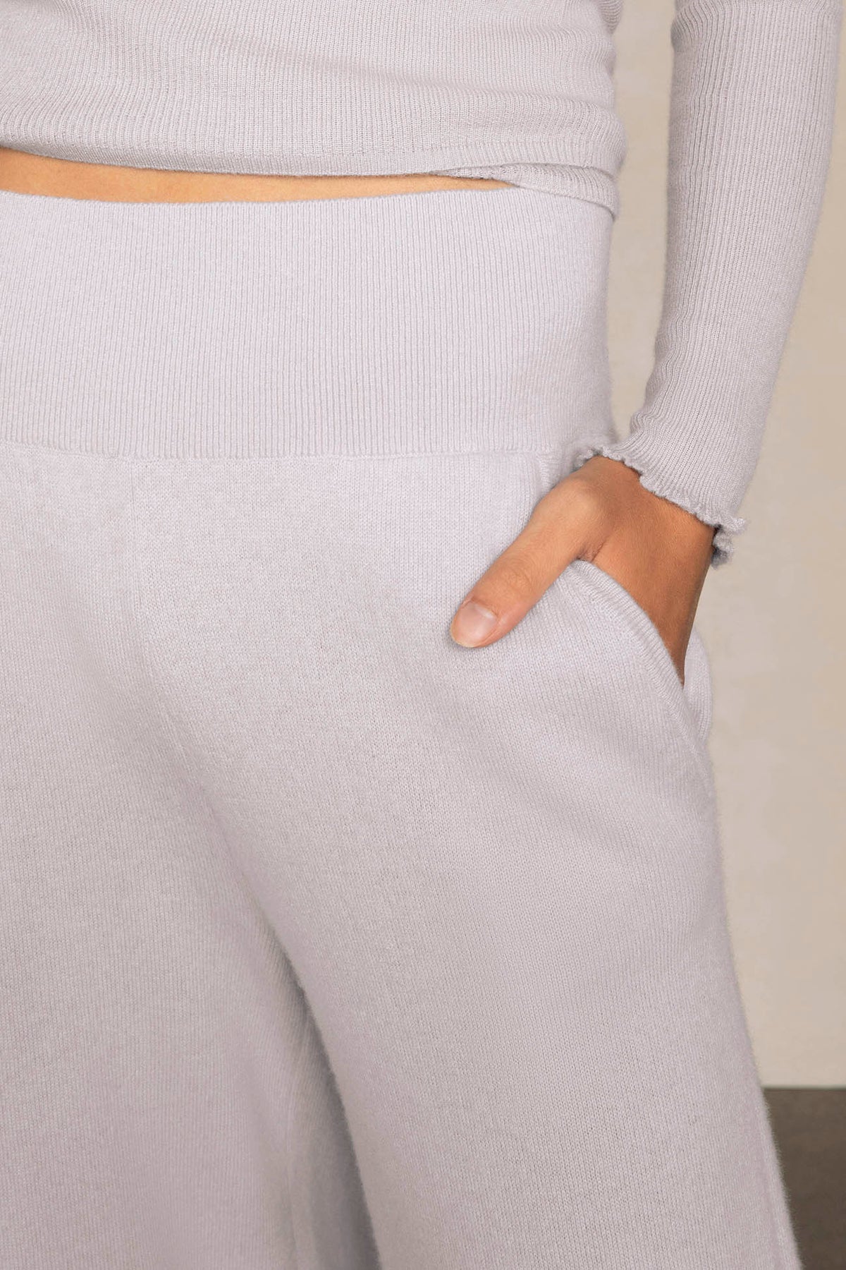 Women's Anastasia Wide Leg Cashmere Pants – NAKEDCASHMERE