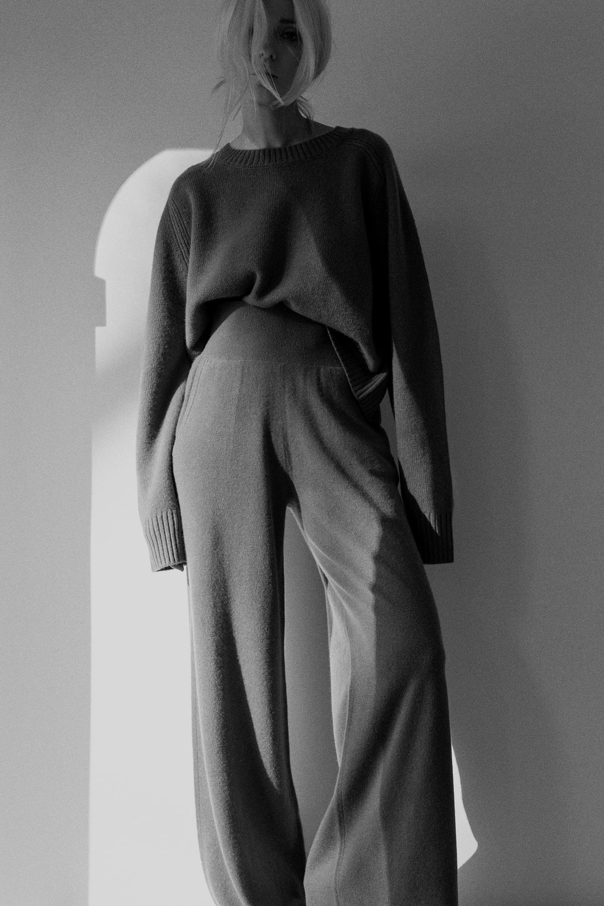 Women's Anastasia Wide Leg Cashmere Pants – NAKEDCASHMERE