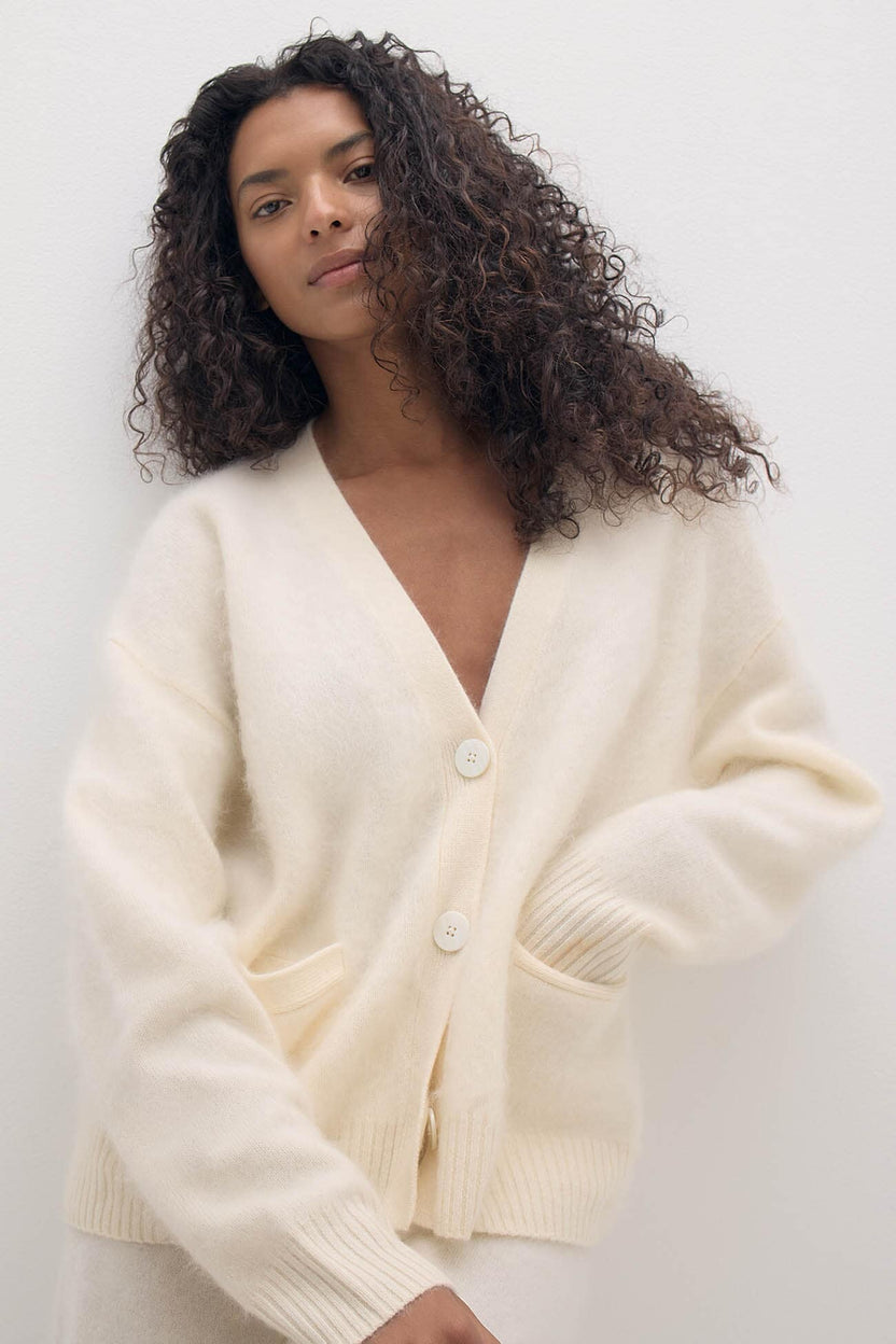 Women's Michaela Button-Front Brushed Cashmere Cardigan – NAKEDCASHMERE